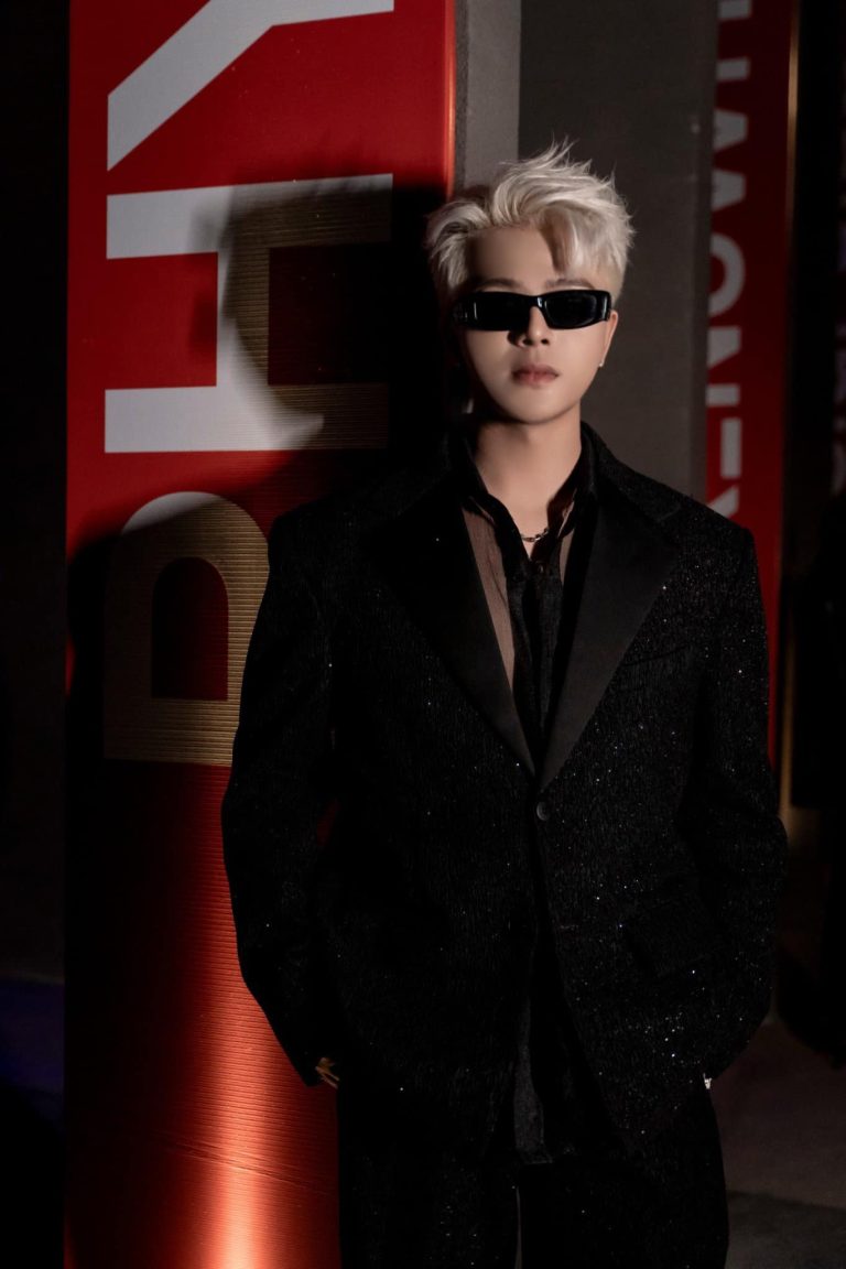 RAPPER RHYDER cực chất trong tiệc Thanks Party với màu tóc Super Blond ...